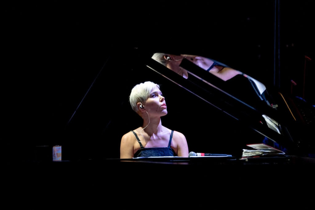 Giulia Mazzoni: la pianista e compositrice toscana che sta conquistando ...